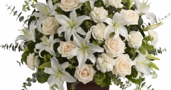 Loving Lilies and Roses Bouquet | La Tulipe floral designs